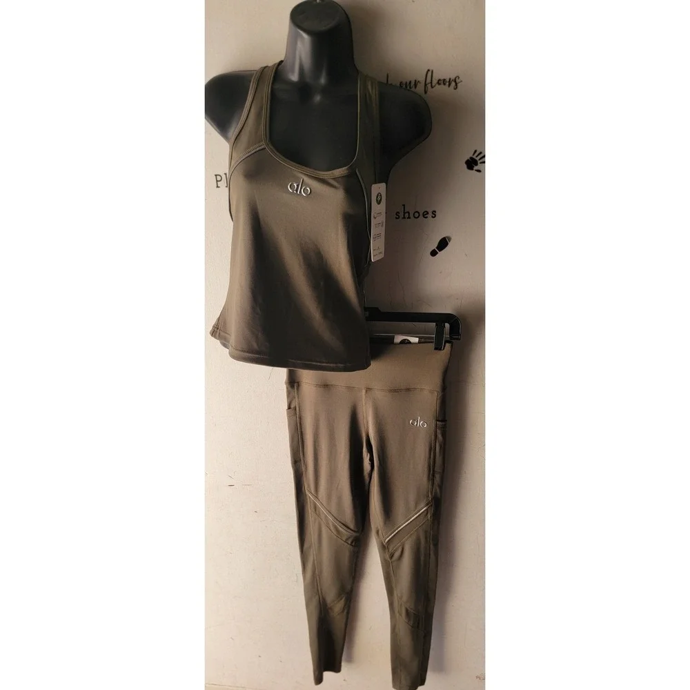 ALO Yoga | Tops | Alo Yoga Womens 2 Piece Activewear Set Olive Green ...